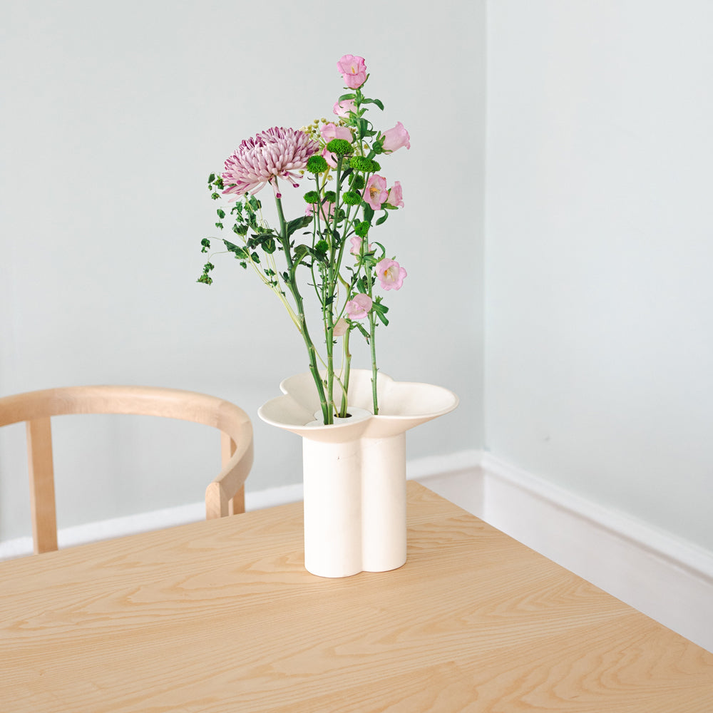 Clover Vase - medium – Matias Moellenbach